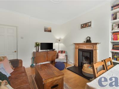 Reardon House, Wapping Guide Price £375,000 Sold